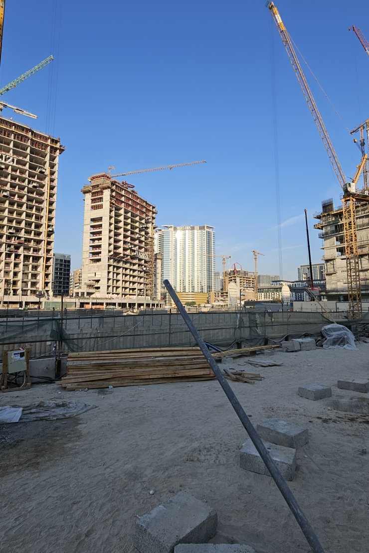 Azizi Riviera 50 is a residential building under development in Azizi ...