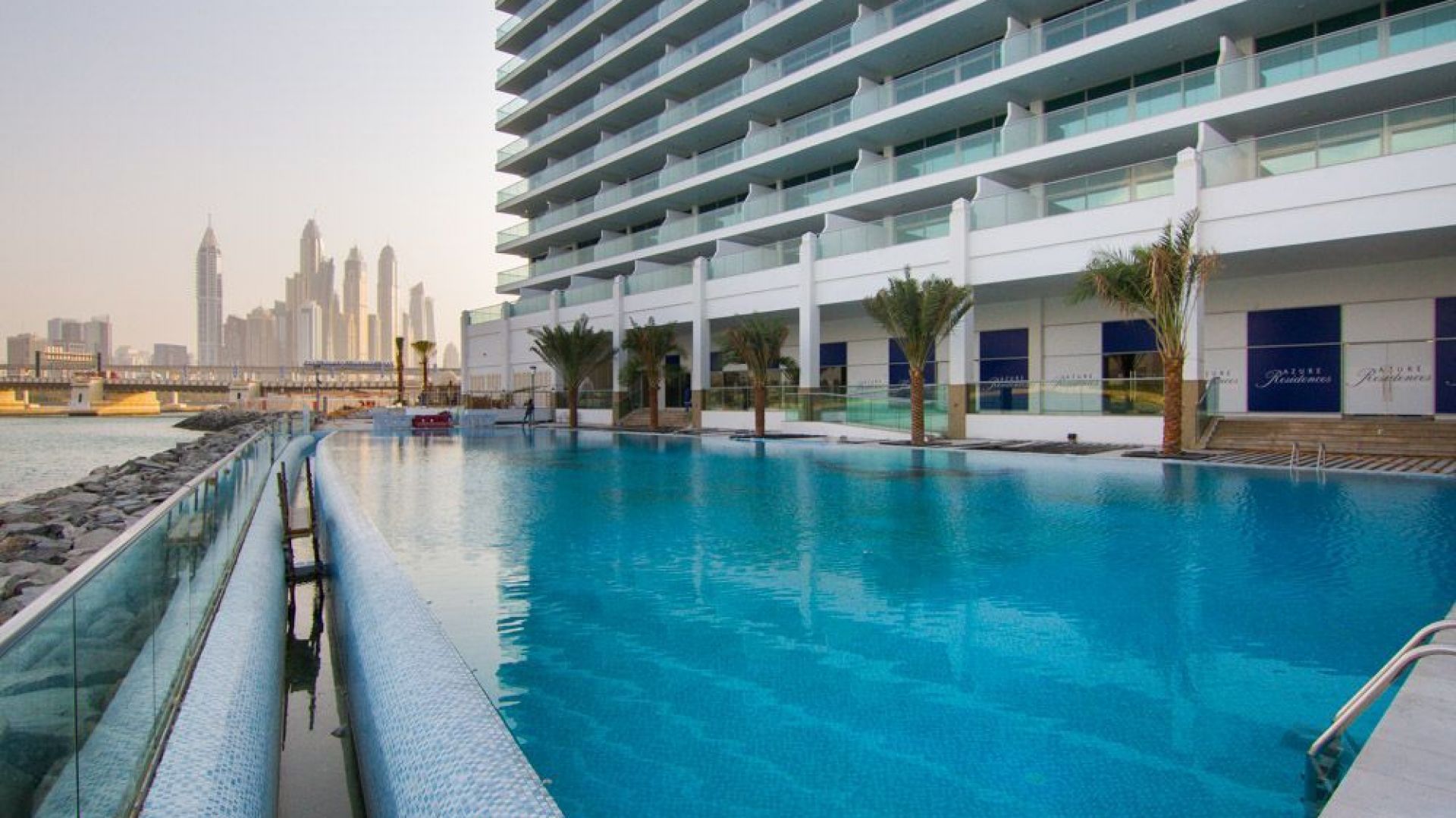 Exclusive 1 and 2 bedrooms apartment in Azure Residence Palm Jumeirah Dubai