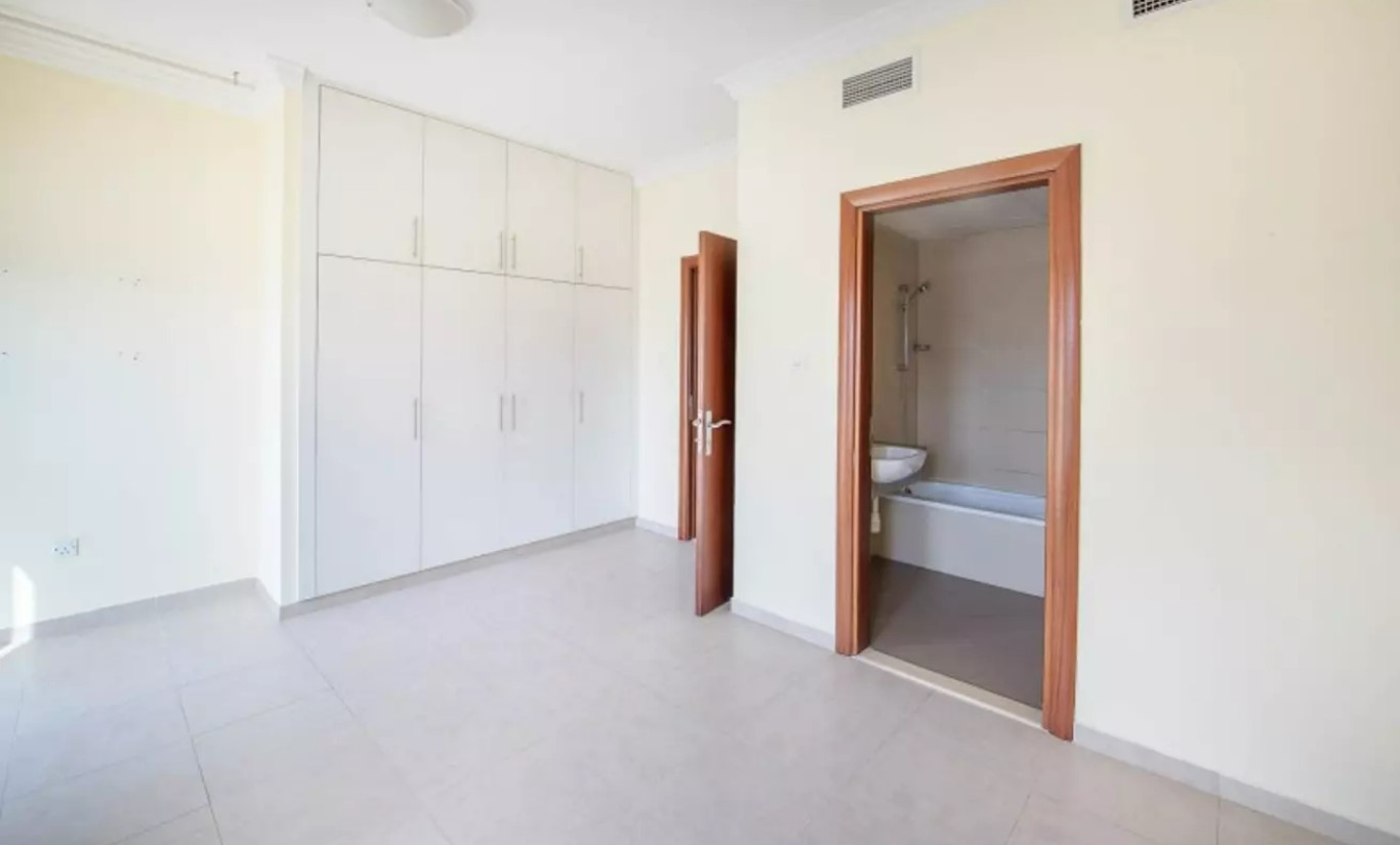 Villas for sale in Mirabella 1