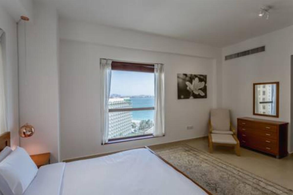 Spacious apartments available in Rimal 3 Jumeirah Beach Residences ...