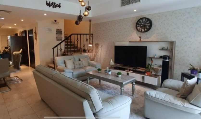 Townhouses for sale in Diamond Views 2 Villas