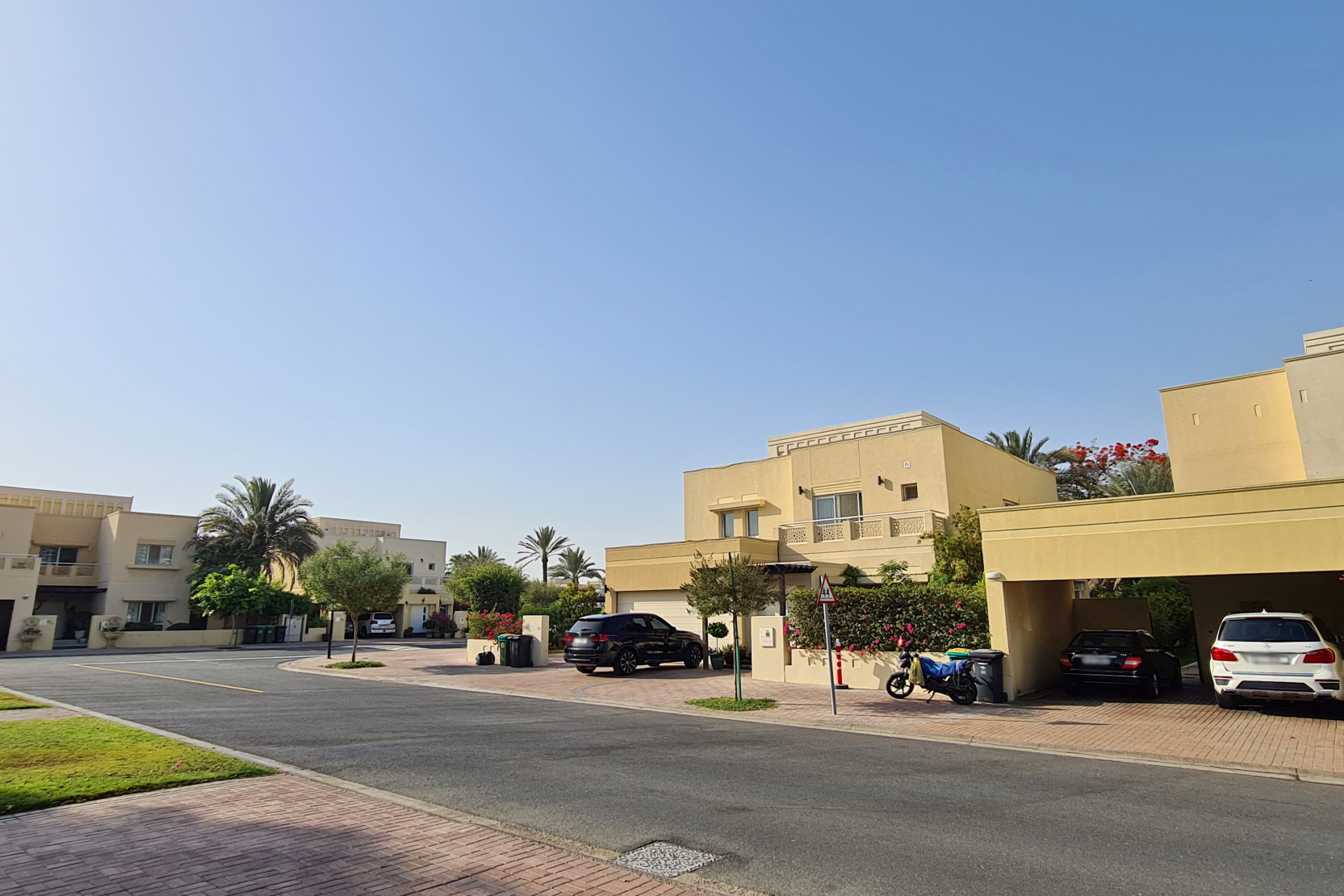 Villas For Rent in The Meadows 2 Dubai