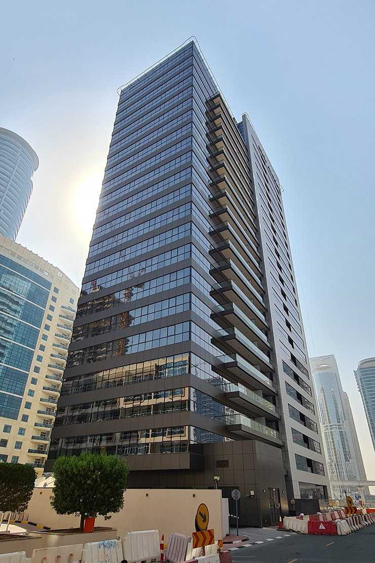 Luxury high-rise building in Dubai Marina | Millennium Place Marina.