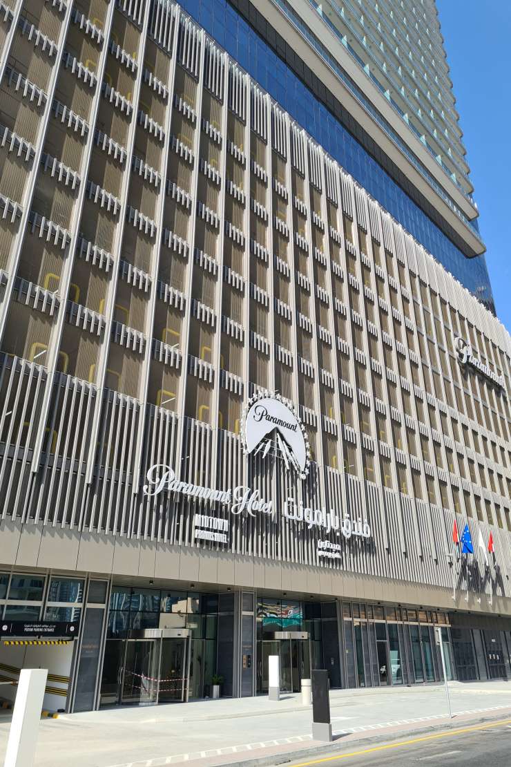 Paramount Tower Hotel & Residences | Luxury 1-3BR Serviced Apartments ...