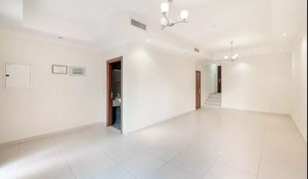 Villas for sale in Mirabella 1