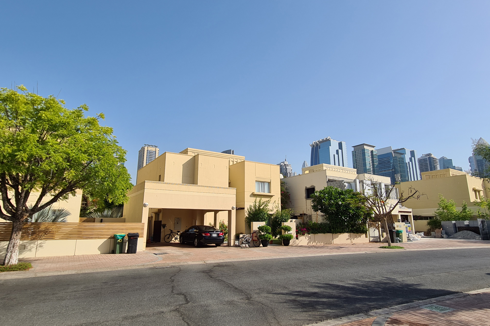 Villas For Rent in The Meadows 2 Dubai