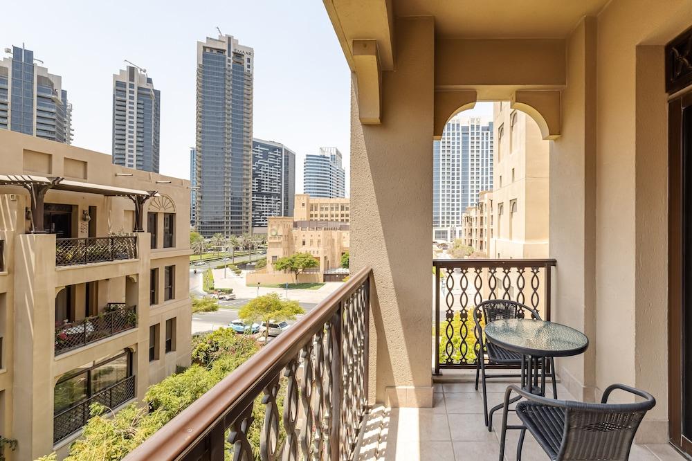 one two three Bedroom Apartment